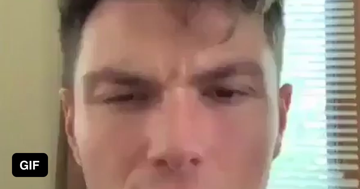 Show me your wiener - 9GAG