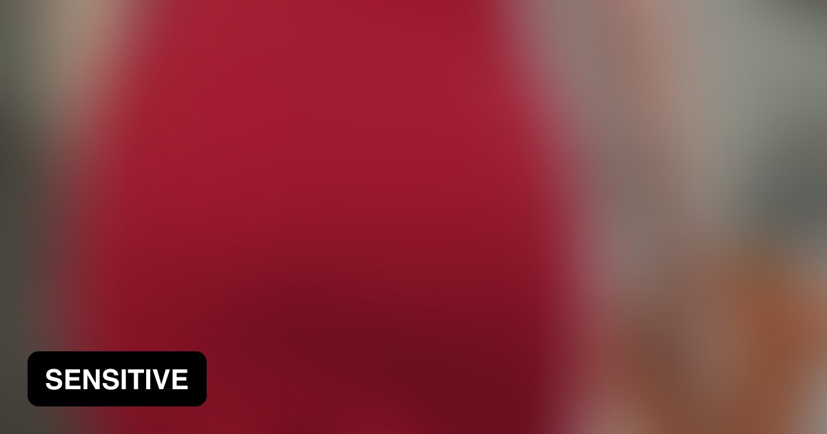Mom Red Dress 9gag