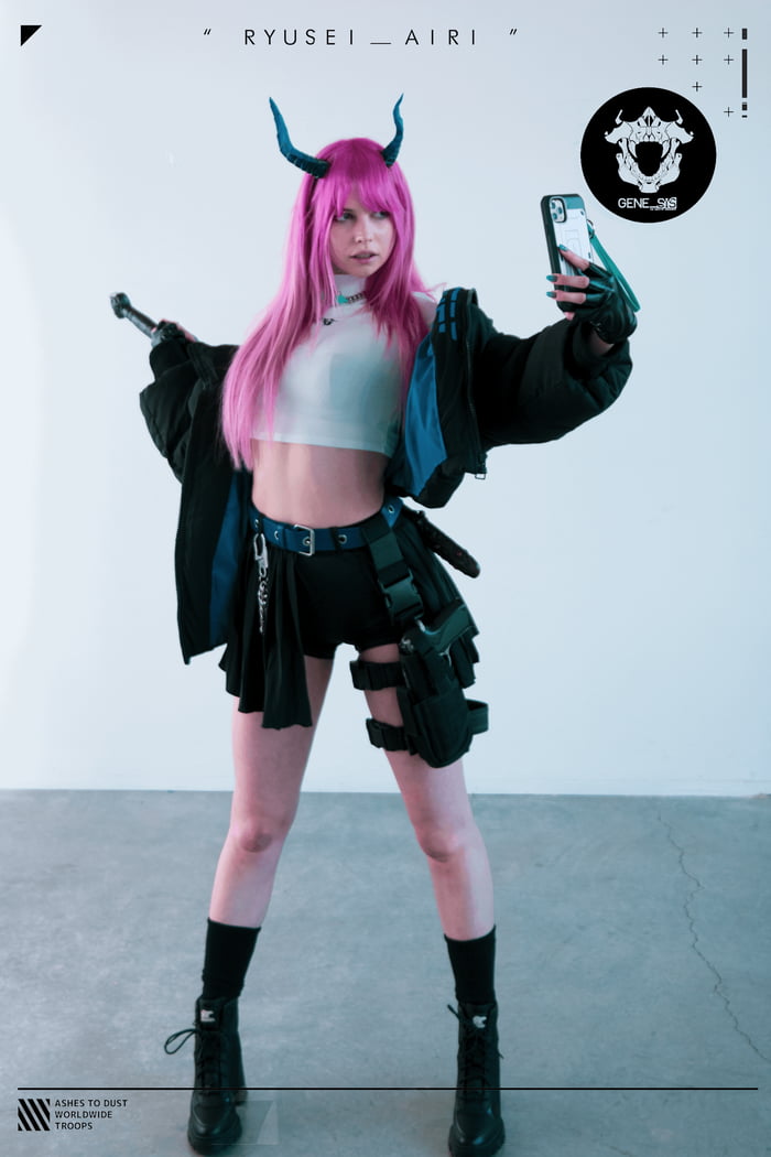 First time cosplaying, go easy on me :) @CarmenonMFC - 9GAG