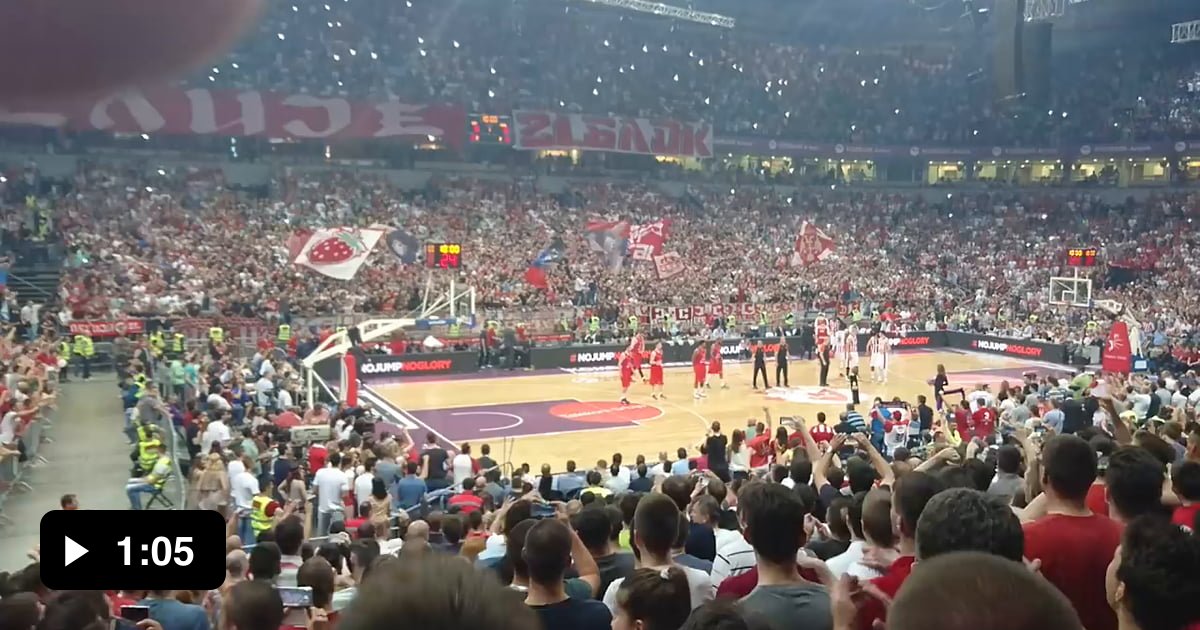 Atmosphere at basketball in Europe - 9GAG