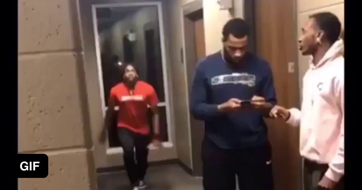 He could kick me into next week - 9GAG