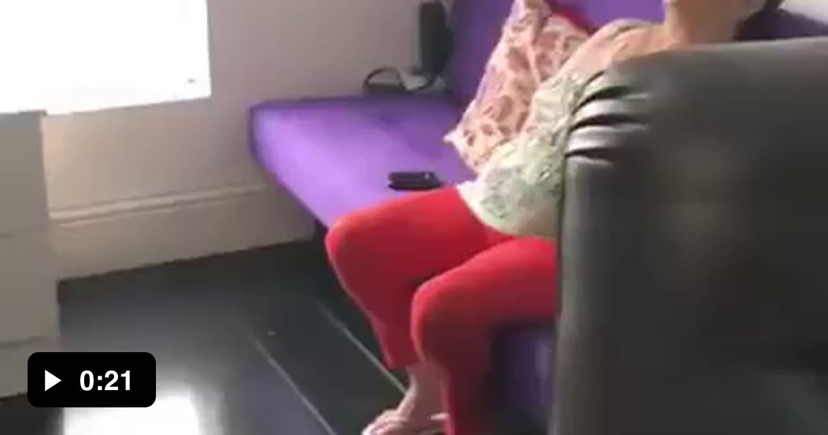 Answer the call - 9GAG