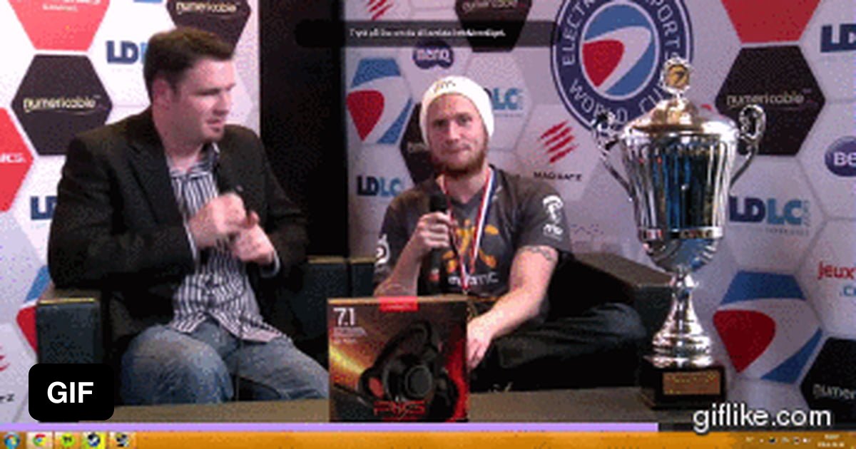 Professional gamer handshake - 9GAG