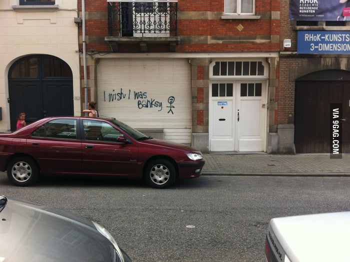 Local graffiti artist aspiring to be next banksy - 9GAG