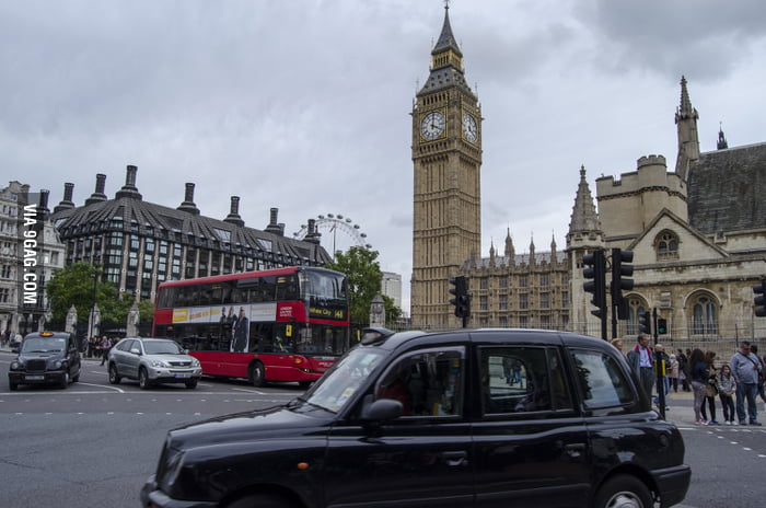 Today I took the most British picture ever - 9GAG