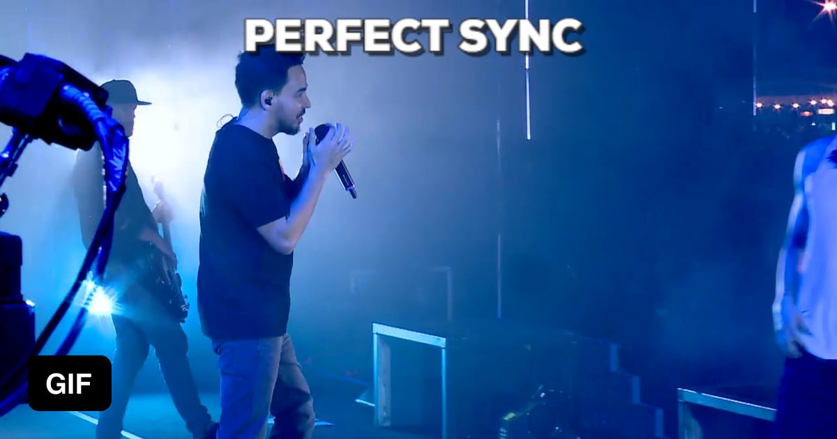 Mike and Chester in sync - 9GAG