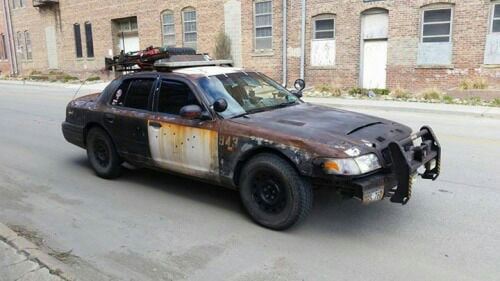 Old decommissioned police crown Victoria still running strong. People ...