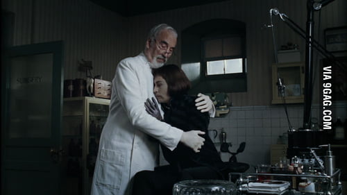 Christopher Lee was also Willy Wonka´s father - 9GAG