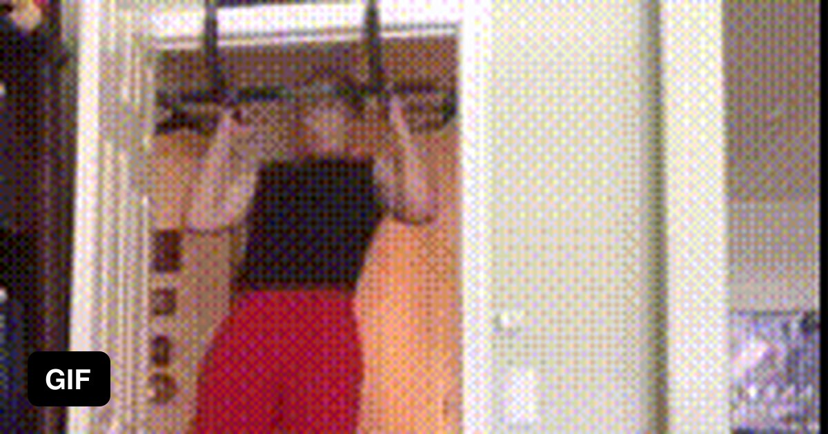 Pull up fail - 9GAG