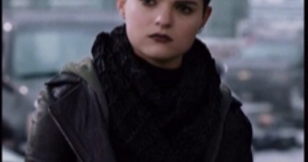 You know the short hair girl on the Deadpool trailer? - 9GAG