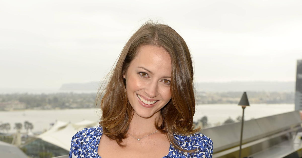 Amy Acker - 9GAG