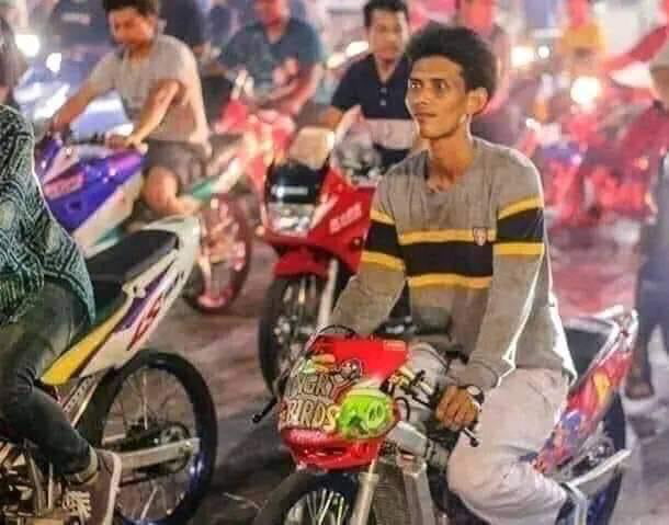 Un stock lng motor mo pero ikaw kargado - 9GAG