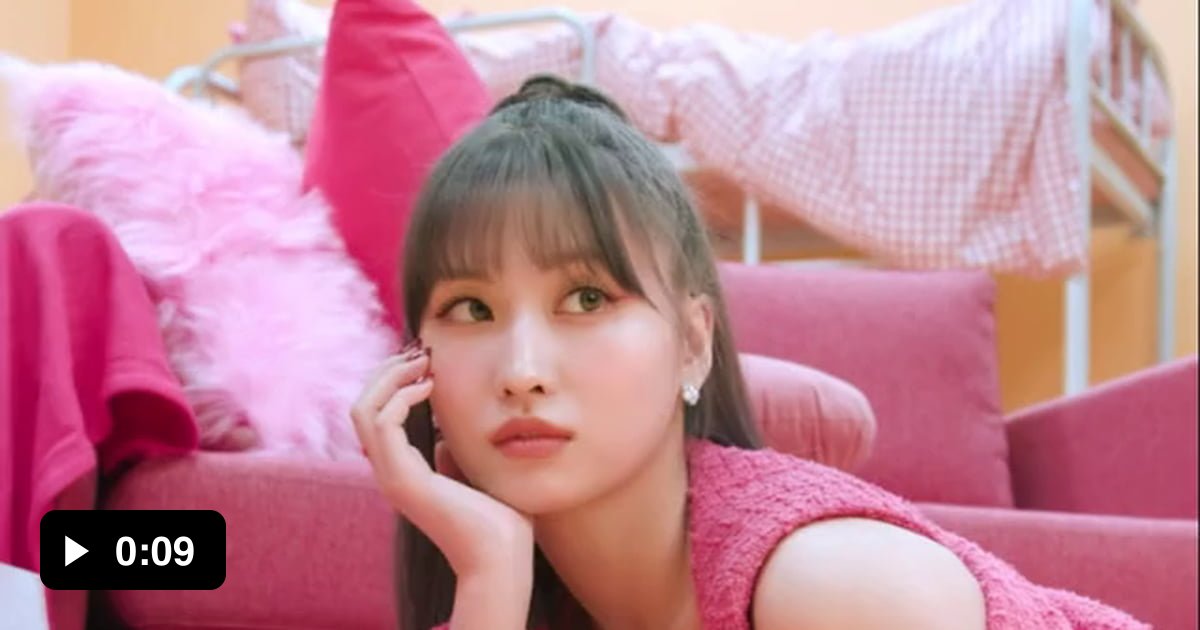 Momo - 9GAG