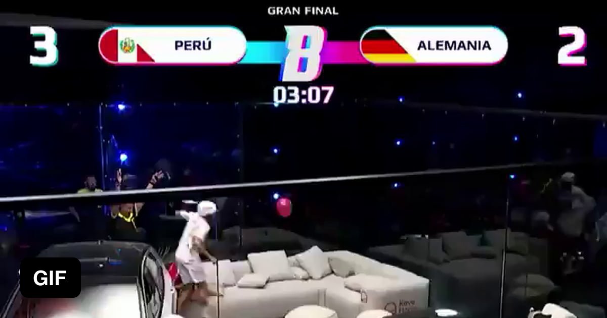 Keep the balloon up world final - 9GAG