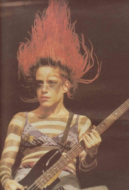 JENNIFER FINCH • L7 (1993) - 9GAG