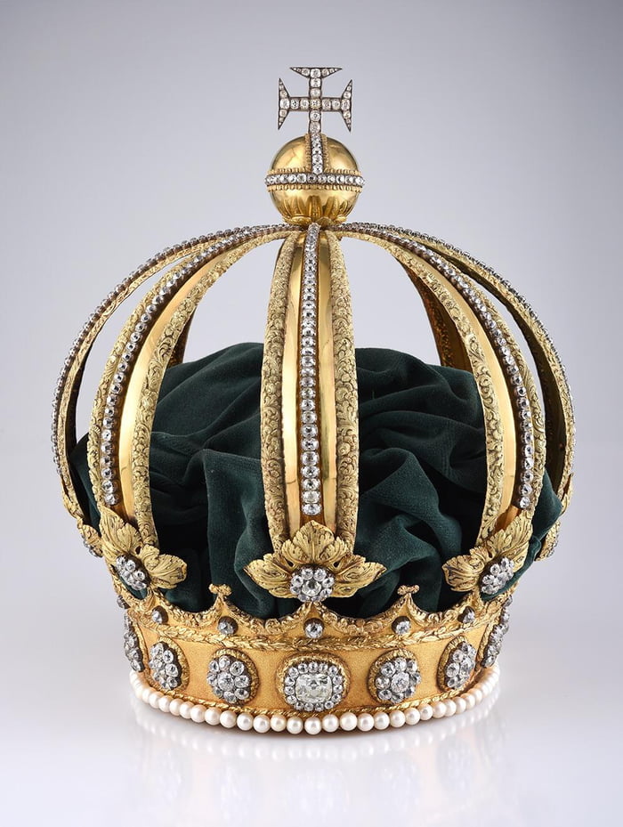 Crown of the Emperor Pedro II of Brazil, the Emperor who wanted to be a ...
