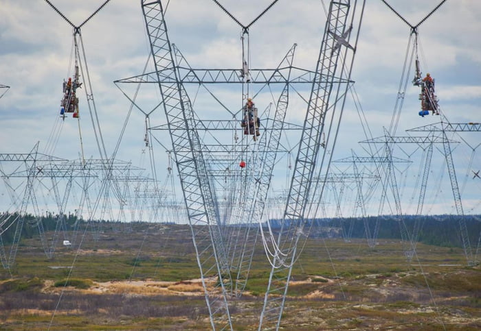 Lineworking, 500kV powerline - 9GAG