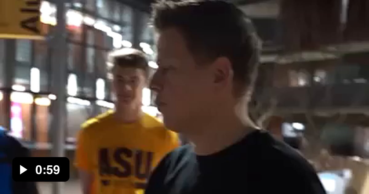 Guy can predict the future - 9GAG