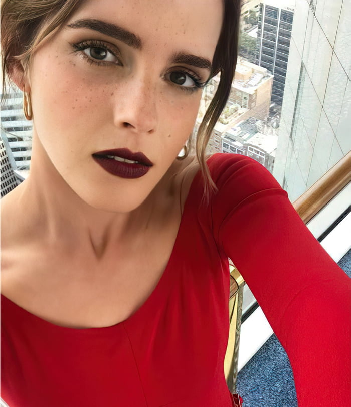 Emma Watson - 9GAG