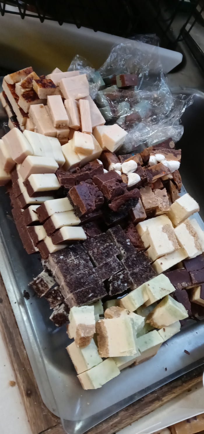 Mixed Fudge Tray - 9GAG