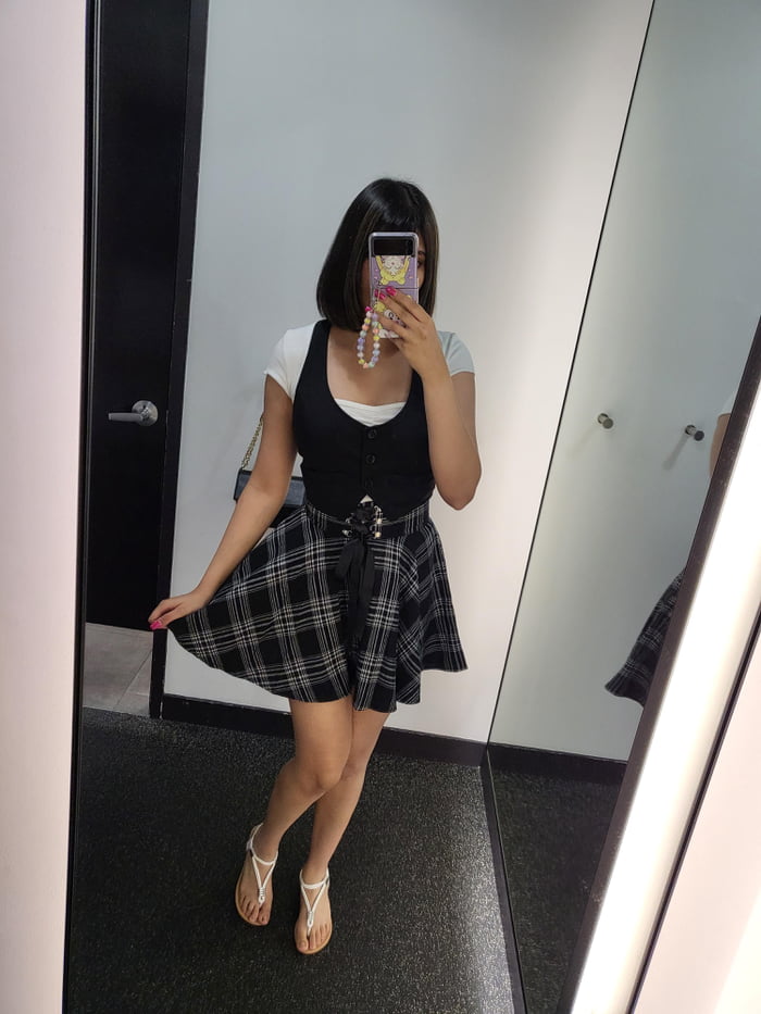 What do we think of this fit combo? unsure if the vest is a good ...