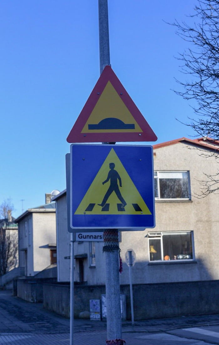 Speed Bump And Cross Walk Signs In Iceland Look Like Alien Abduction 9GAG Speed Bump And Cross Walk Signs In Iceland Look Like Alien Abduction 9GAG