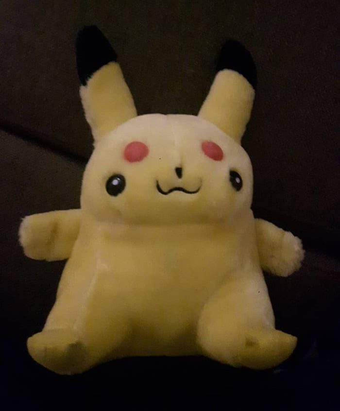 Fake Pikachu - 9GAG