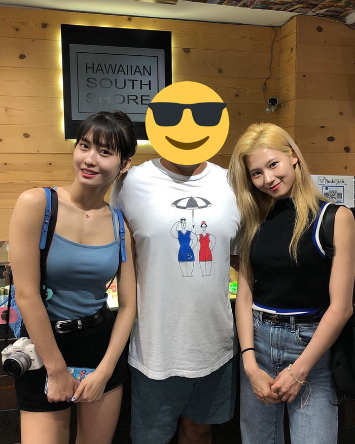 Another picture of Sana and Momo from their vacation in Hawaii - 9GAG