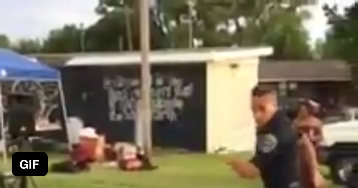 He likes to dance - 9GAG