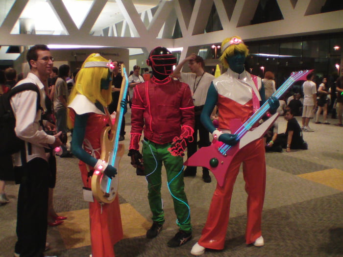 Daft Punk/Interstella 5555 Cosplayers - 9GAG