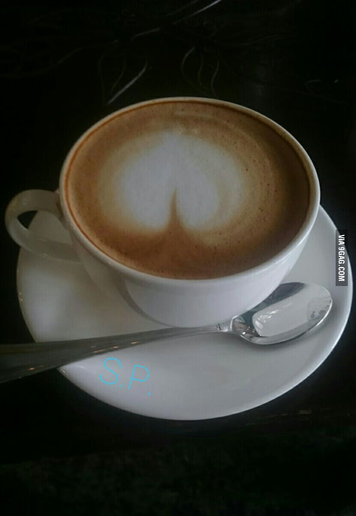Left handed problem, cappuccino's don't look like hearts - 9GAG