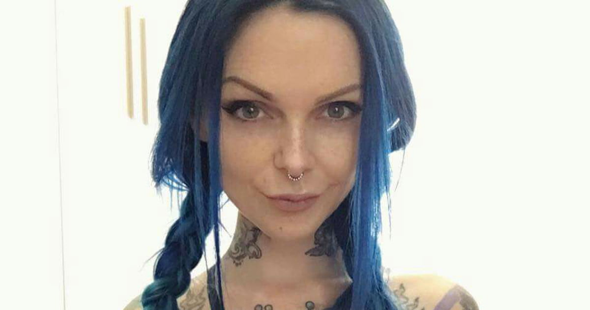 Suicide Girl Riae 9gag