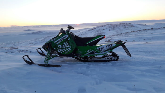 Who else likes to ride in the crisp cold air? - 9GAG