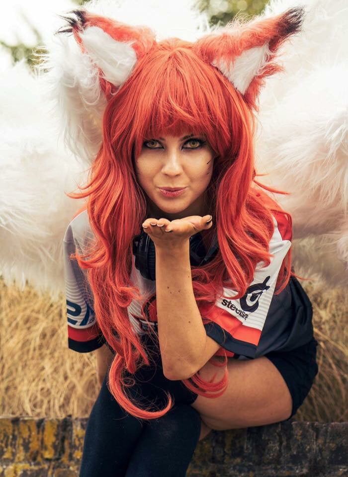 Custom Arhi cosplay for Steelseries/Sector One - 9GAG