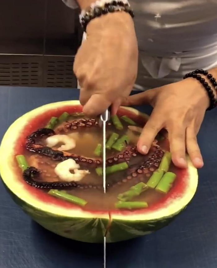Fill a watermelon with jello seafood and asparagus - 9GAG