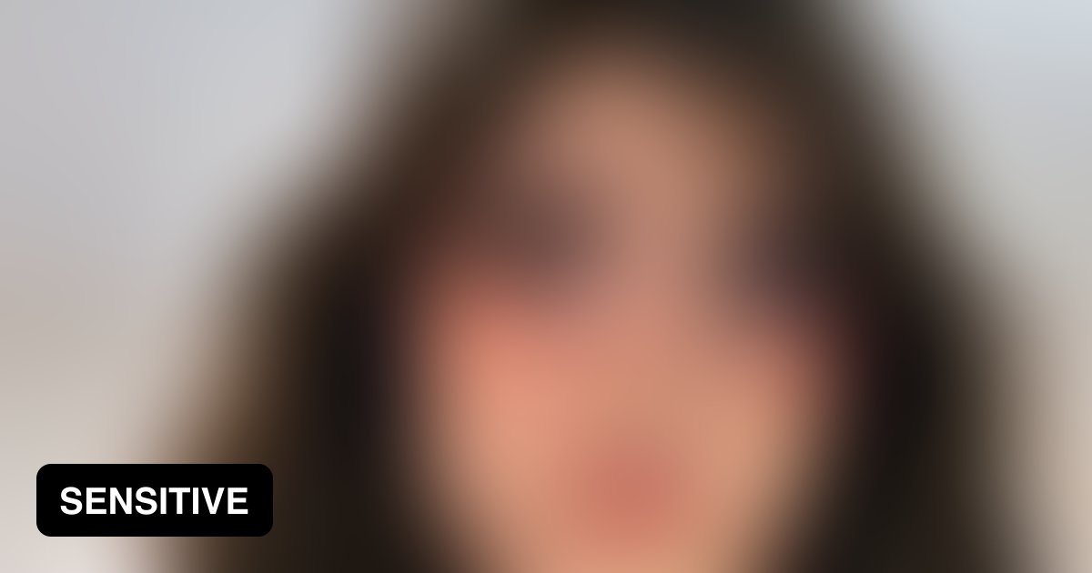 Acceptable tiktokers. Yes she does - 9GAG