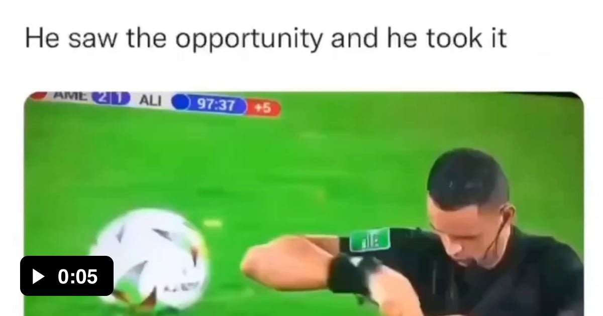 Look at me I'm the referee now - 9GAG