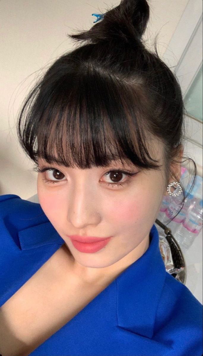 Momo 9gag