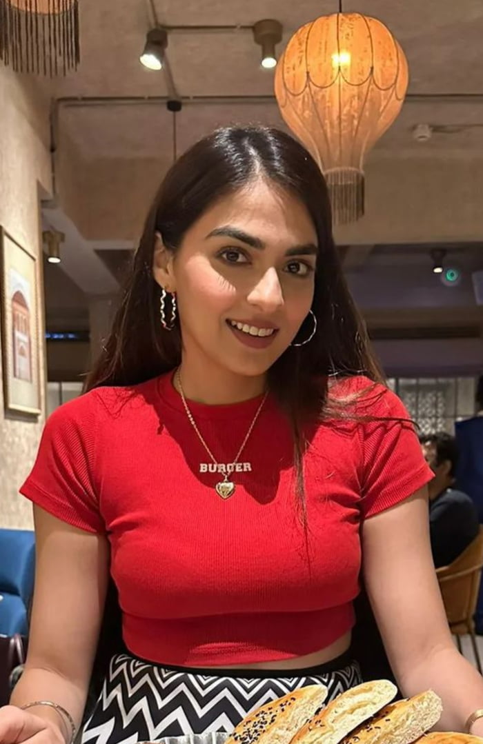 Lavina Israni - 9GAG