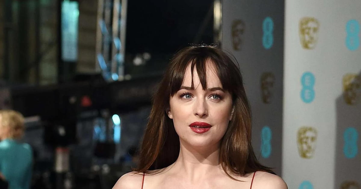 Dakota Johnson - 9GAG