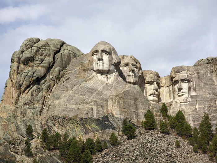 Wet Rushmore (after rain) looks like they've been crying - 9GAG