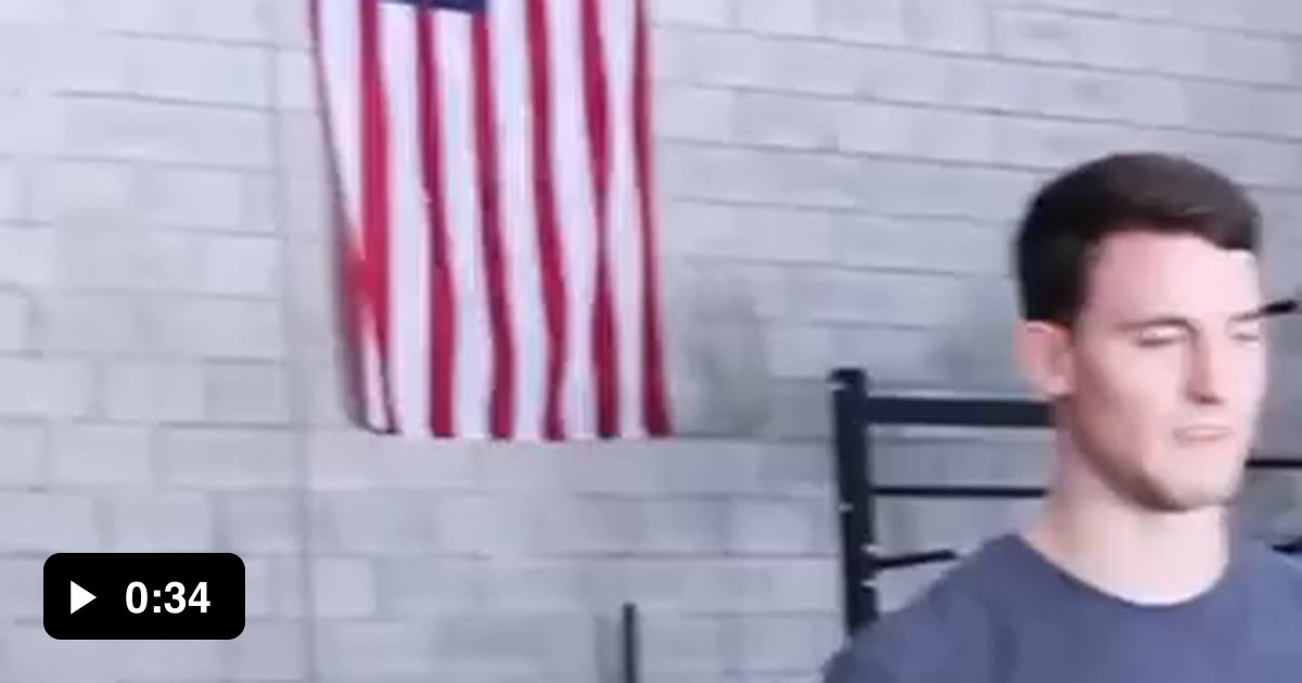 If only he had better poker face - 9GAG