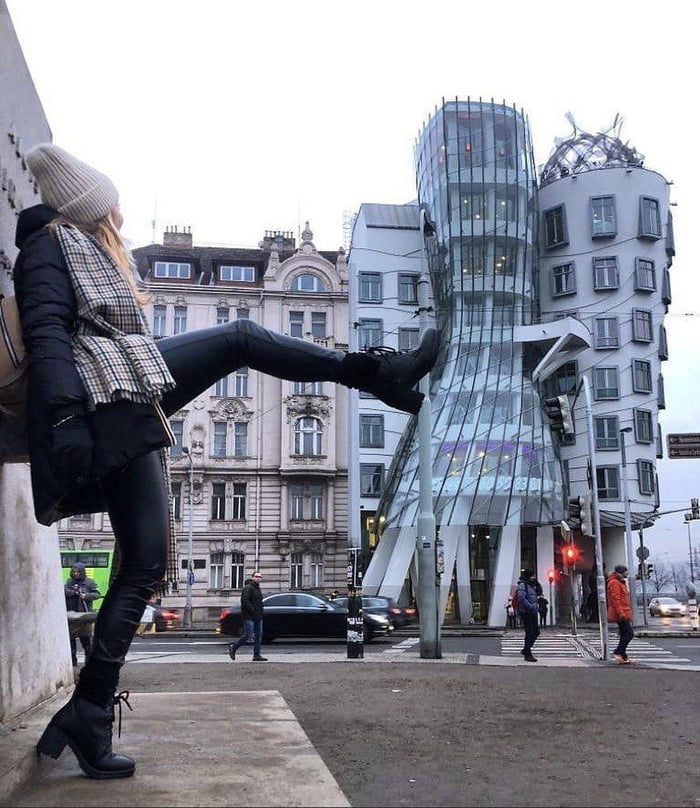 Dancing House (Prague, Czech Republic) - 9GAG