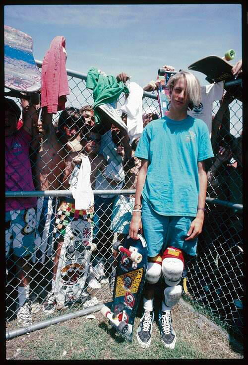A young Tony Hawk with his fans, 1980s. - 9GAG