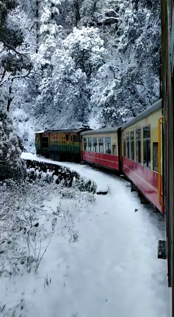 Beautiful Snow train ride in North India (Jan 14, 2020) - 9GAG