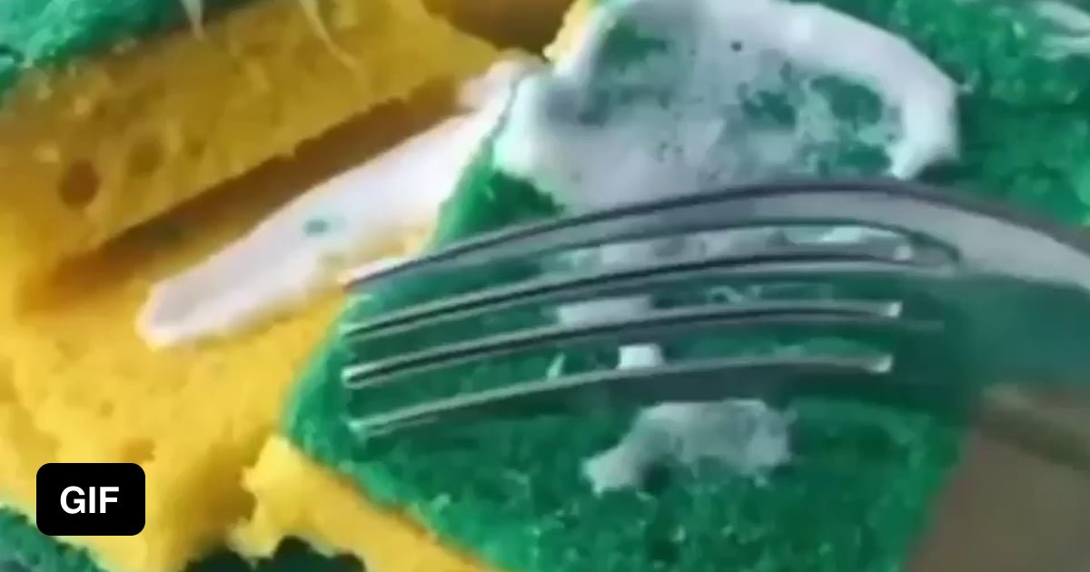 Sponge cake. Can you eat this cake! - 9GAG