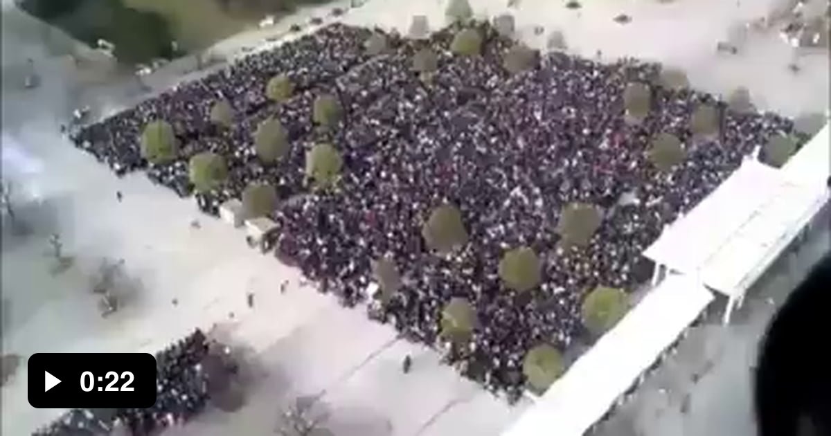 Japanese crowd control at Comiket 81 - 9GAG