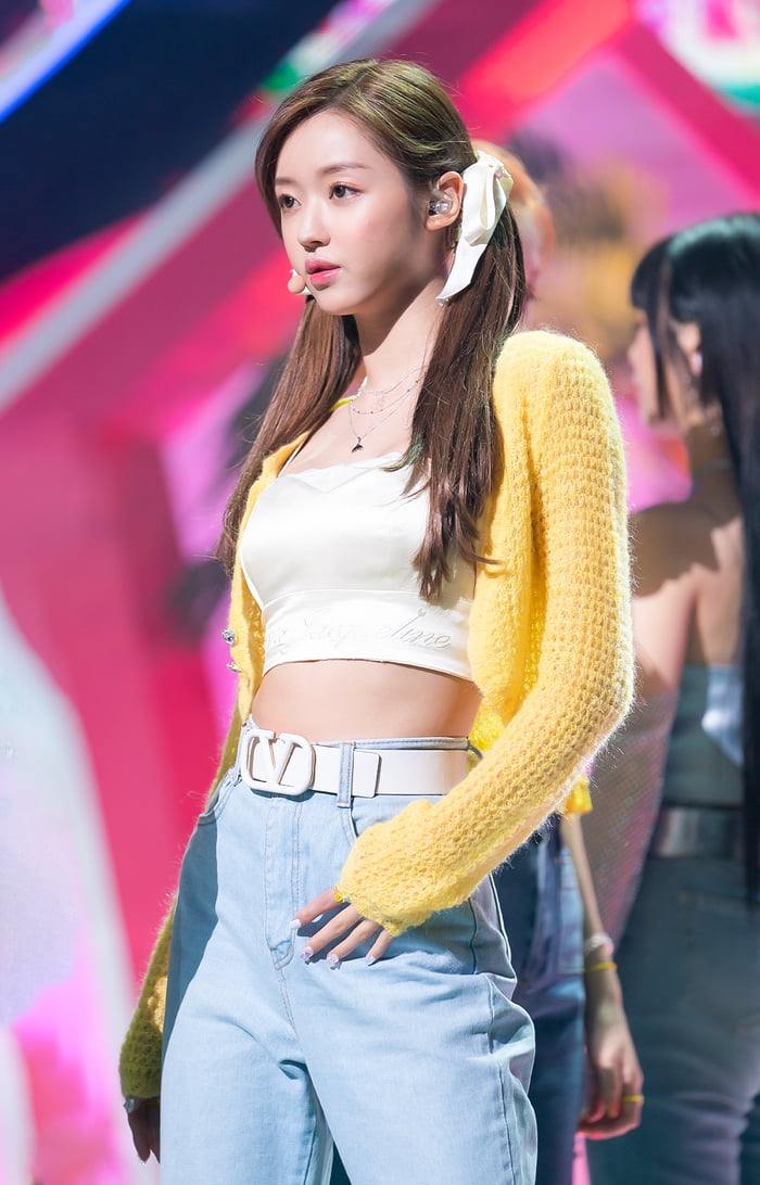 YooA - 9GAG