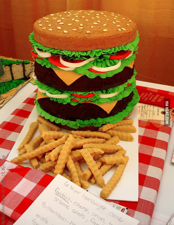 Here's a hamburger cake with fondant fries. - 9GAG