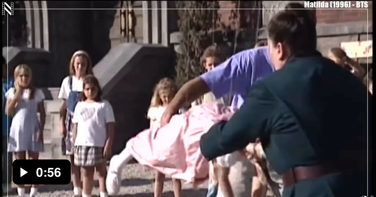 How the pigtail scene was filmed. Matilda 1996 - 9GAG